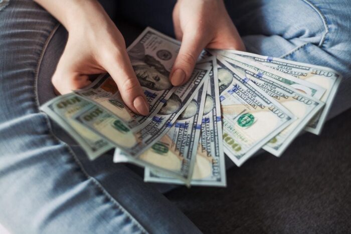 Understanding How Does a Digital Marketing Agency Make Money